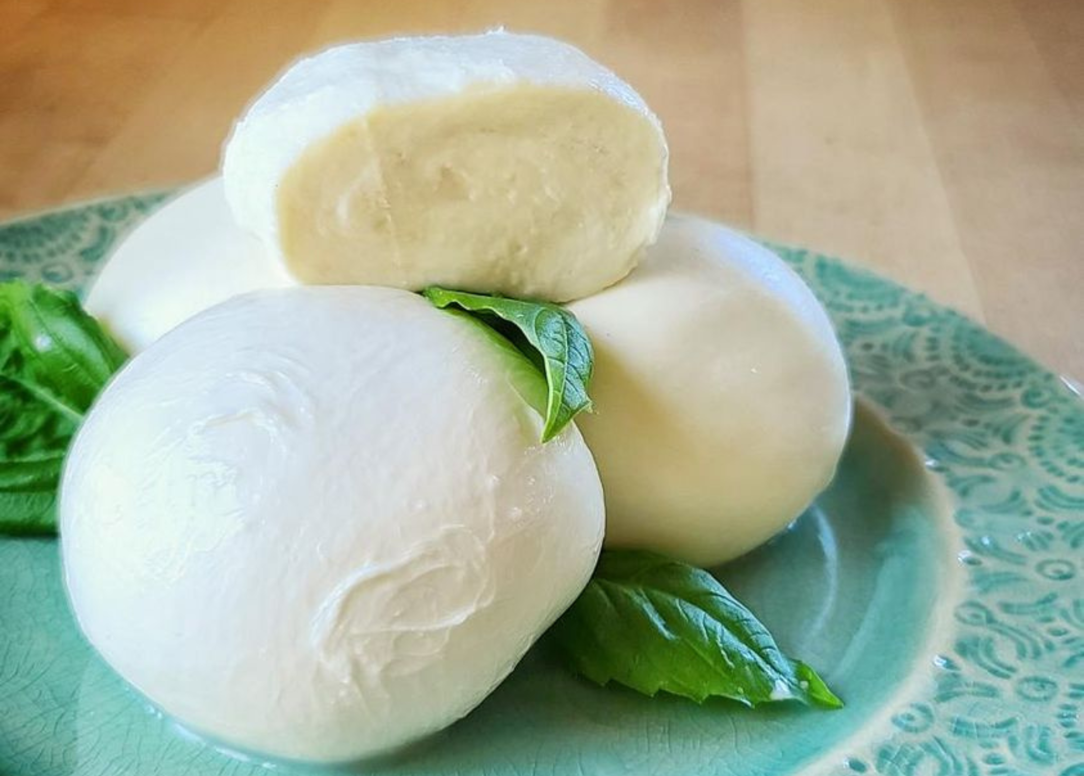 The Best Ways to use Fresh Mozzarella - CheeseMaker.ca